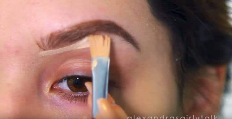 Find out How to become a pro at applying eyeshadow.
